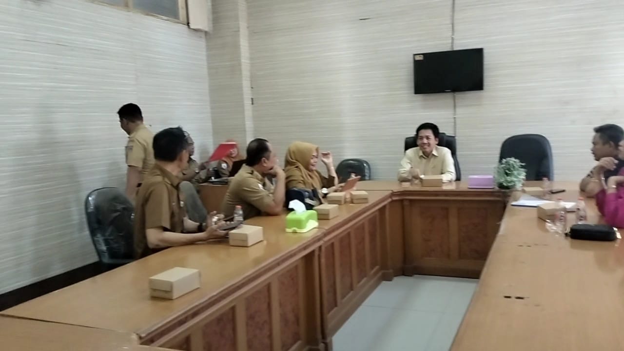 RDP Pencopotan Sekda Polman Batal Digelar, Ini Alasannya – identitas.co.id RDP Pencopotan Sekda Polman Batal Digelar, Ini Alasannya – identitas.co.id